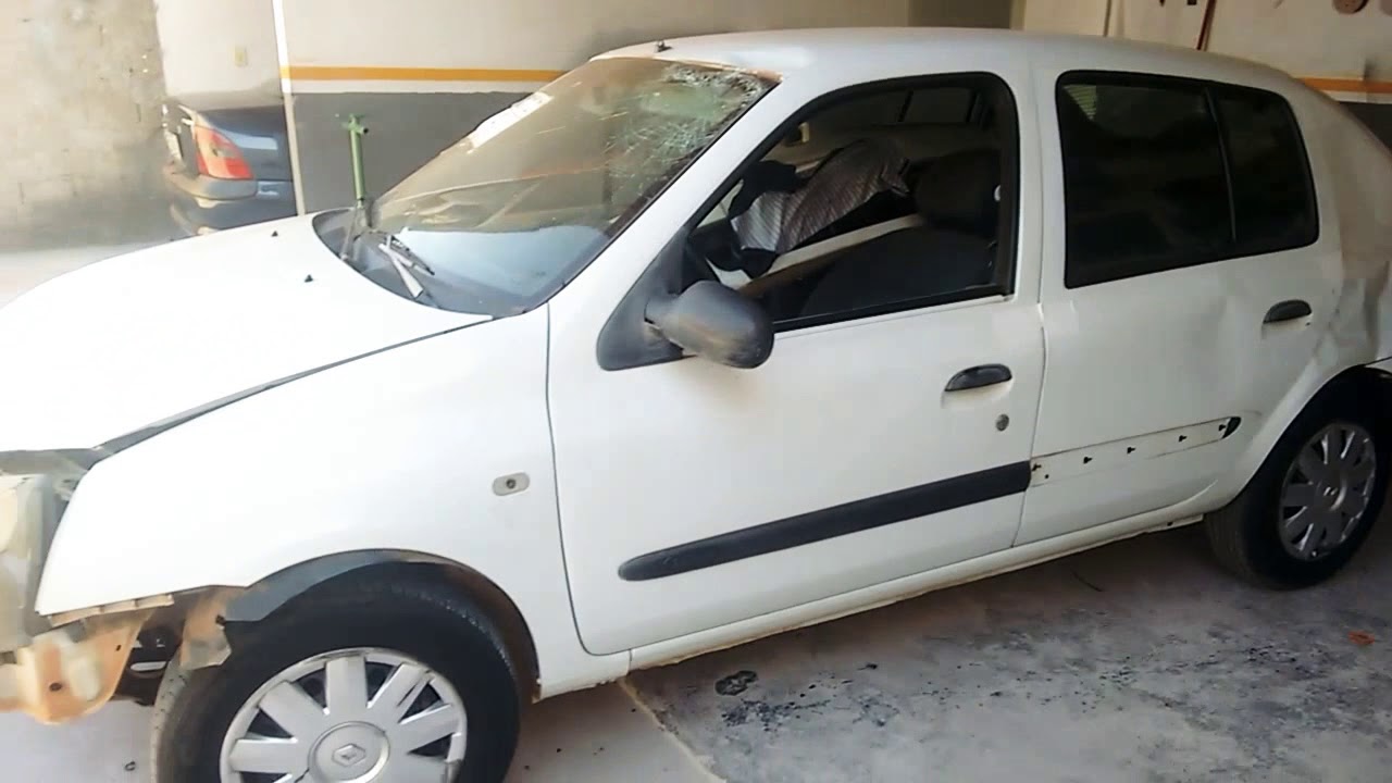 Renault Clio sedan 2006 reforma geral - YouTube