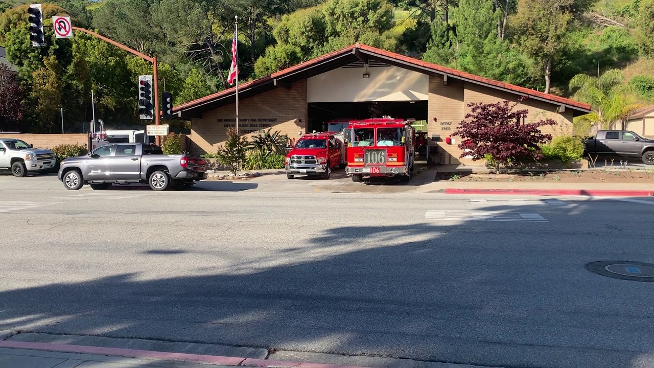 LACoFD Engine and Squad 106 responding - YouTube
