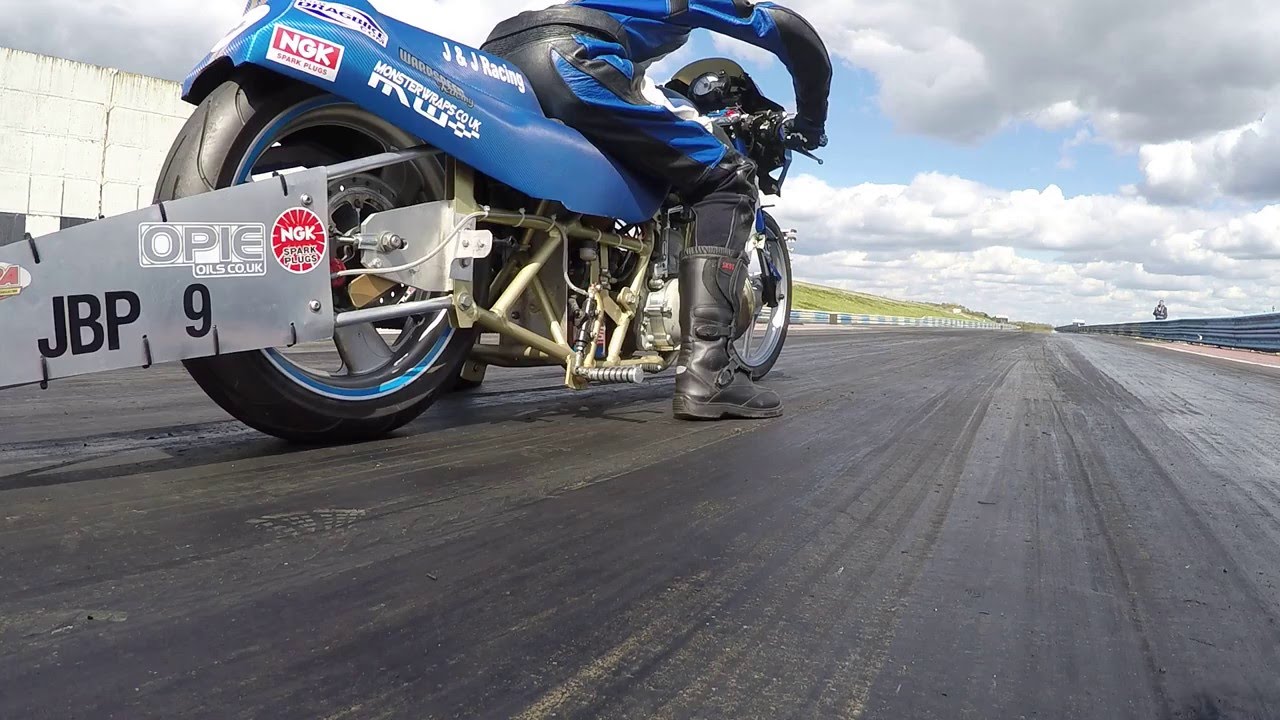 Junior Drag Bikes in action - YouTube