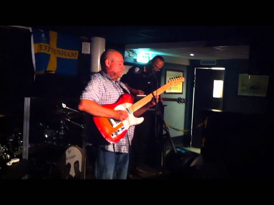 Mooah's peach & Mitch Hiller - YouTube