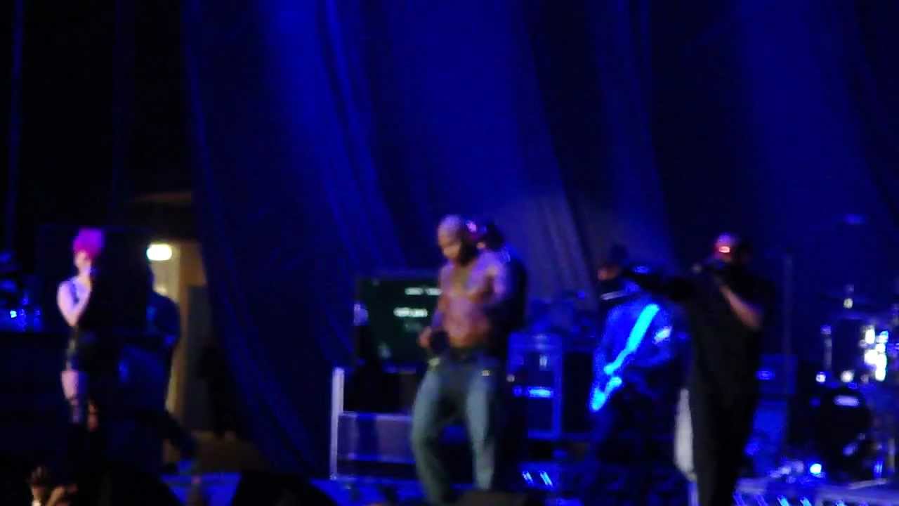 Flo Rida ** Wild Ones / Good feeling * @ RICOH LIVE (HD) - YouTube
