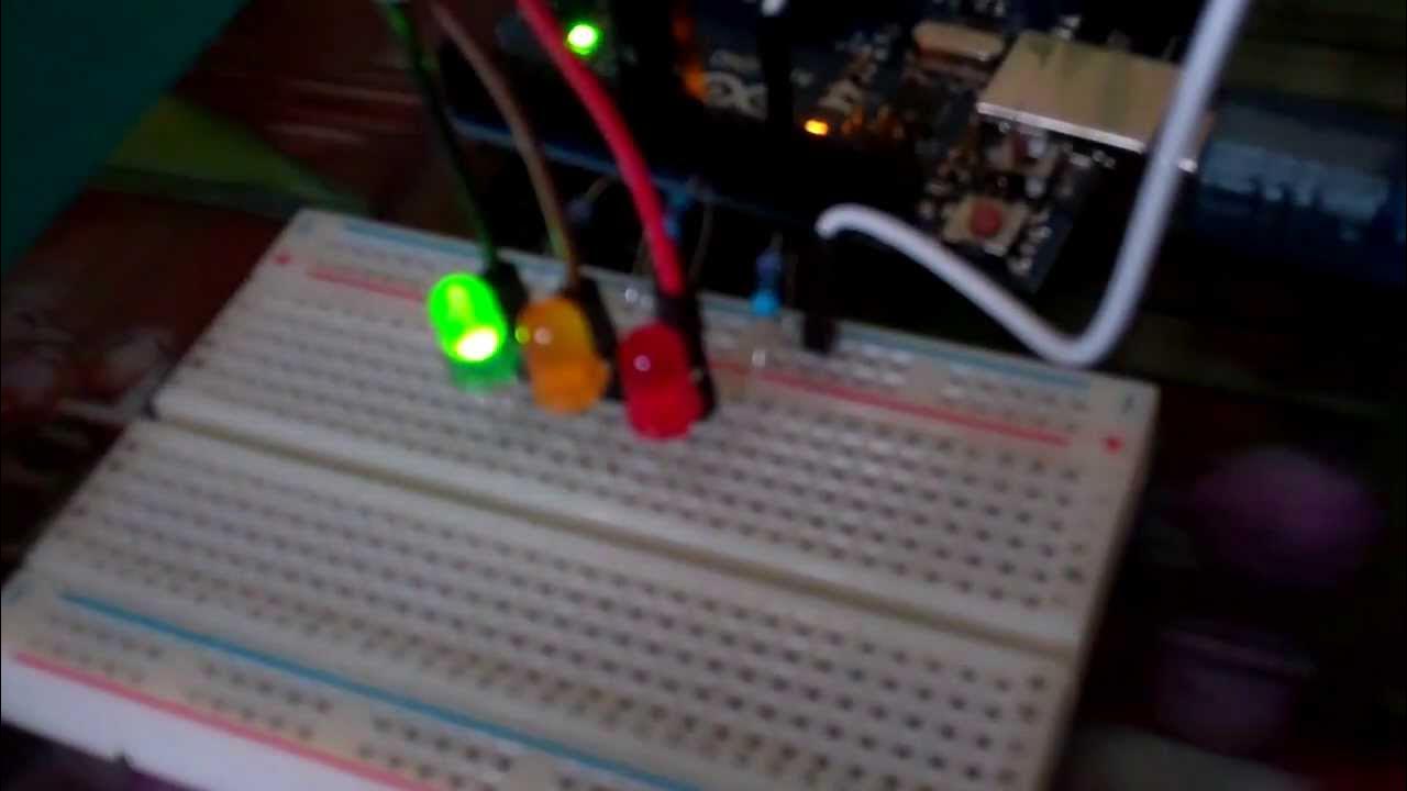 Canadian Traffic Light Simulator - Arduino Uno - YouTube