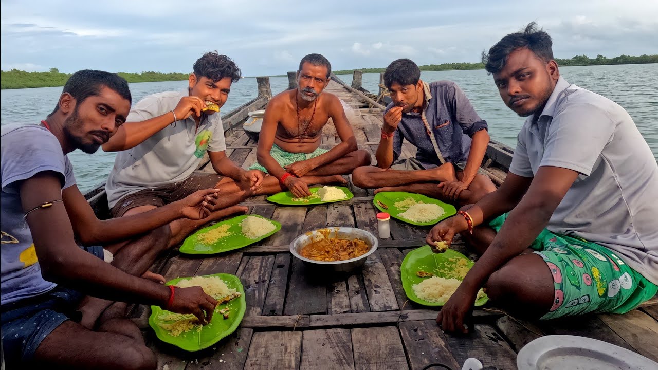 আজ বড়শি ফেলে দুপুরের খাওয়া দাওয়া Sundarban Vlog টিমের সঙ্গে @Natural ...