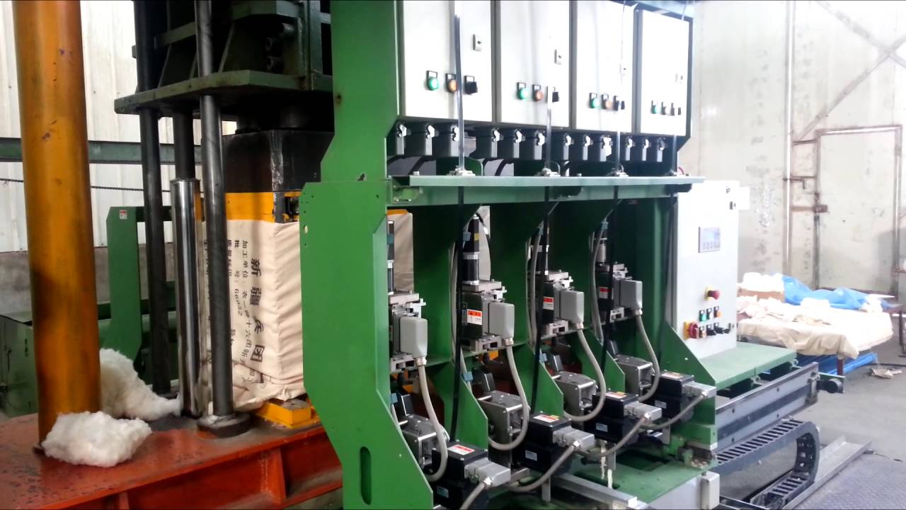 HK500 cotton bale packing with bag - YouTube