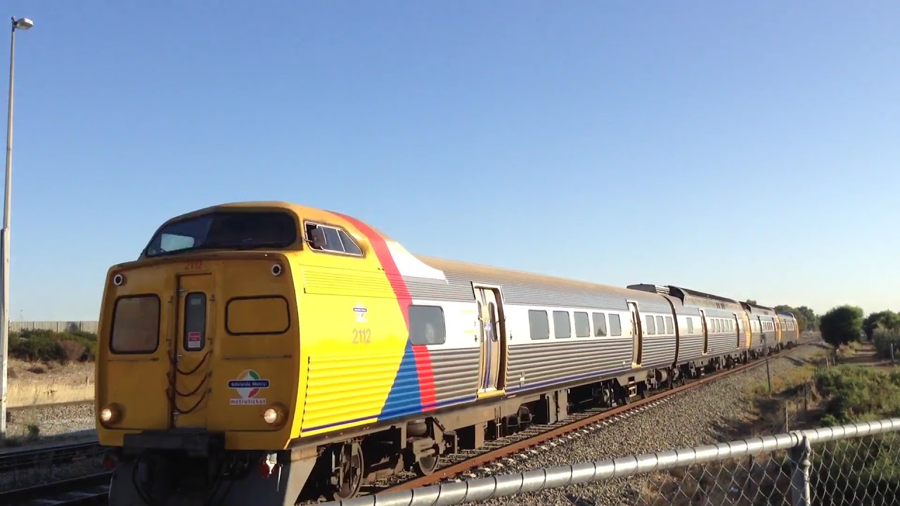 4-Car Jumbo at Mawson Lakes (part 2) - YouTube