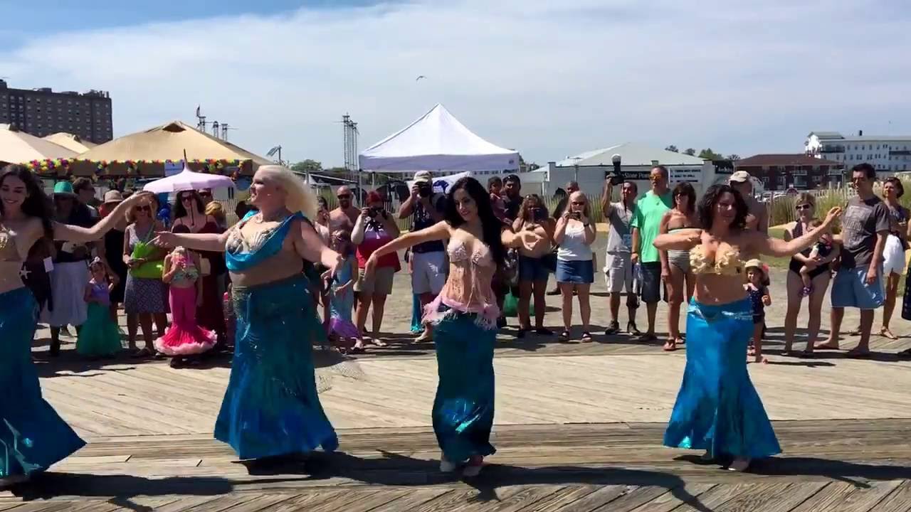 Belly-Dancing Mermaids - YouTube