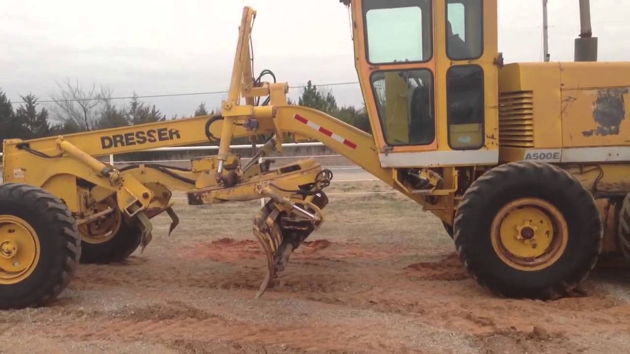 Dresser 850 Grader - YouTube