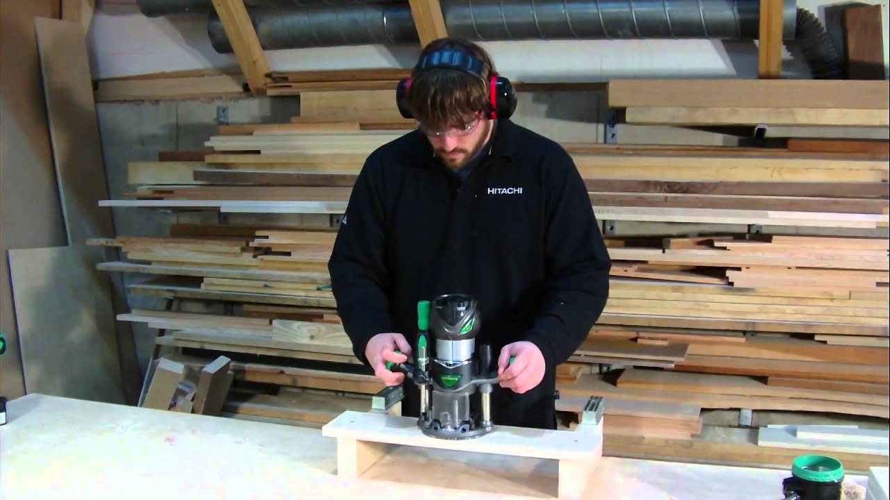 Hitachi Tool Corner - KM12VC 2-1_4 Peak HP Router Kit - YouTube