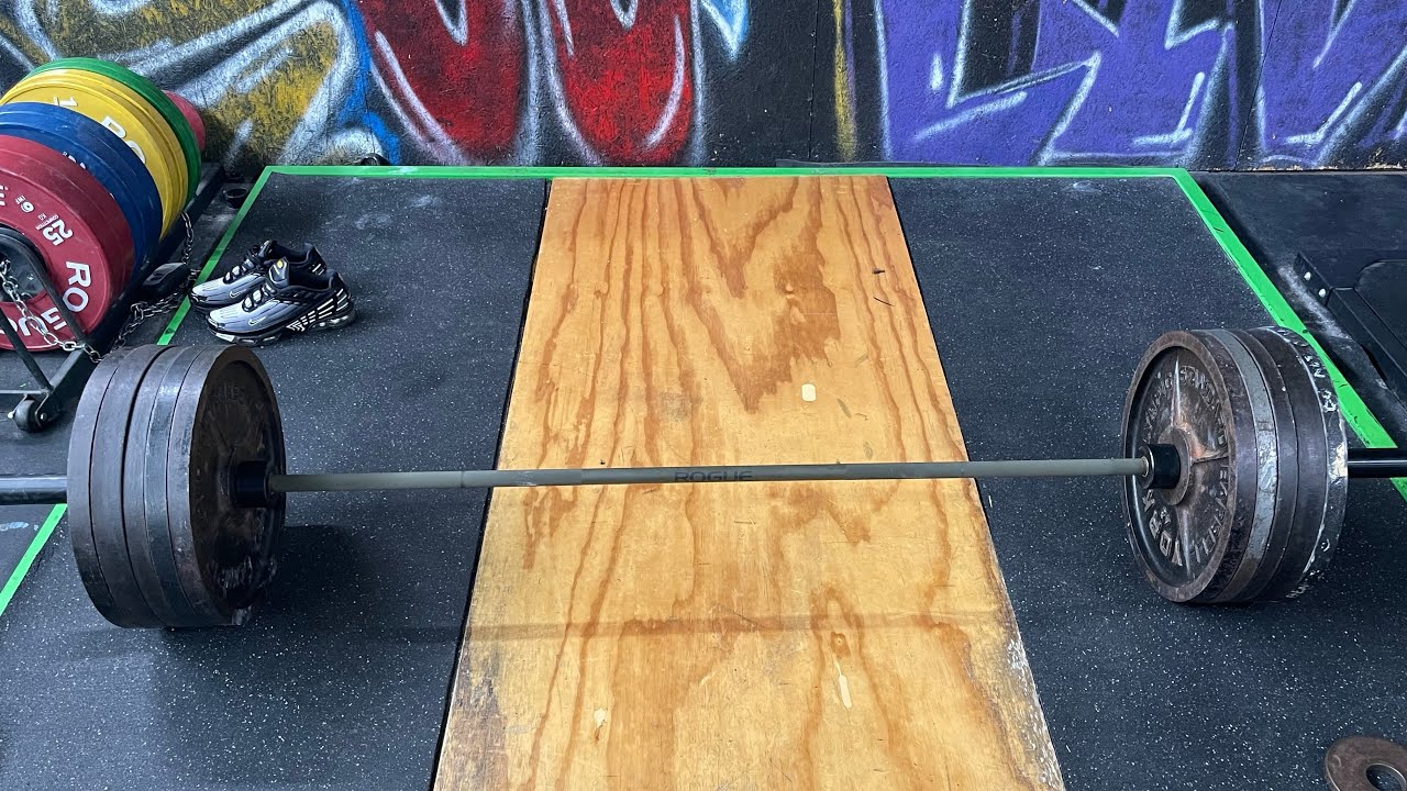 Session 2 Road to 700 deadlift using my 6-4-2 program that I use in ...