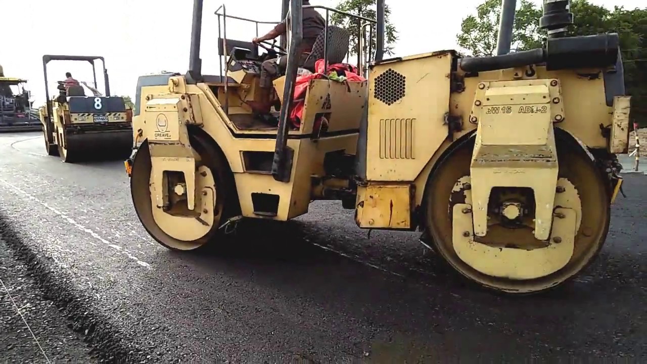 Three60 Surveying & Mapping Vogele 2100 & Lieca Pave Smart 3D - YouTube