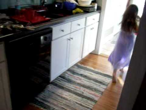Molly Lance and Isabella screaming - YouTube