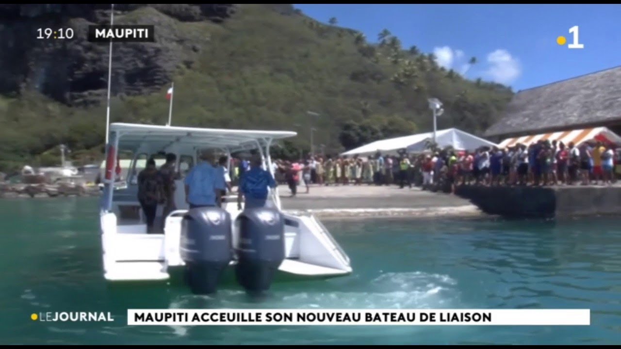 Une navette maritime pour Maupiti - YouTube