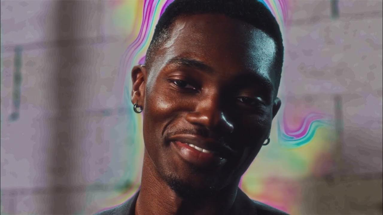 TOBi - She Loves Me - (Visualizer) - YouTube