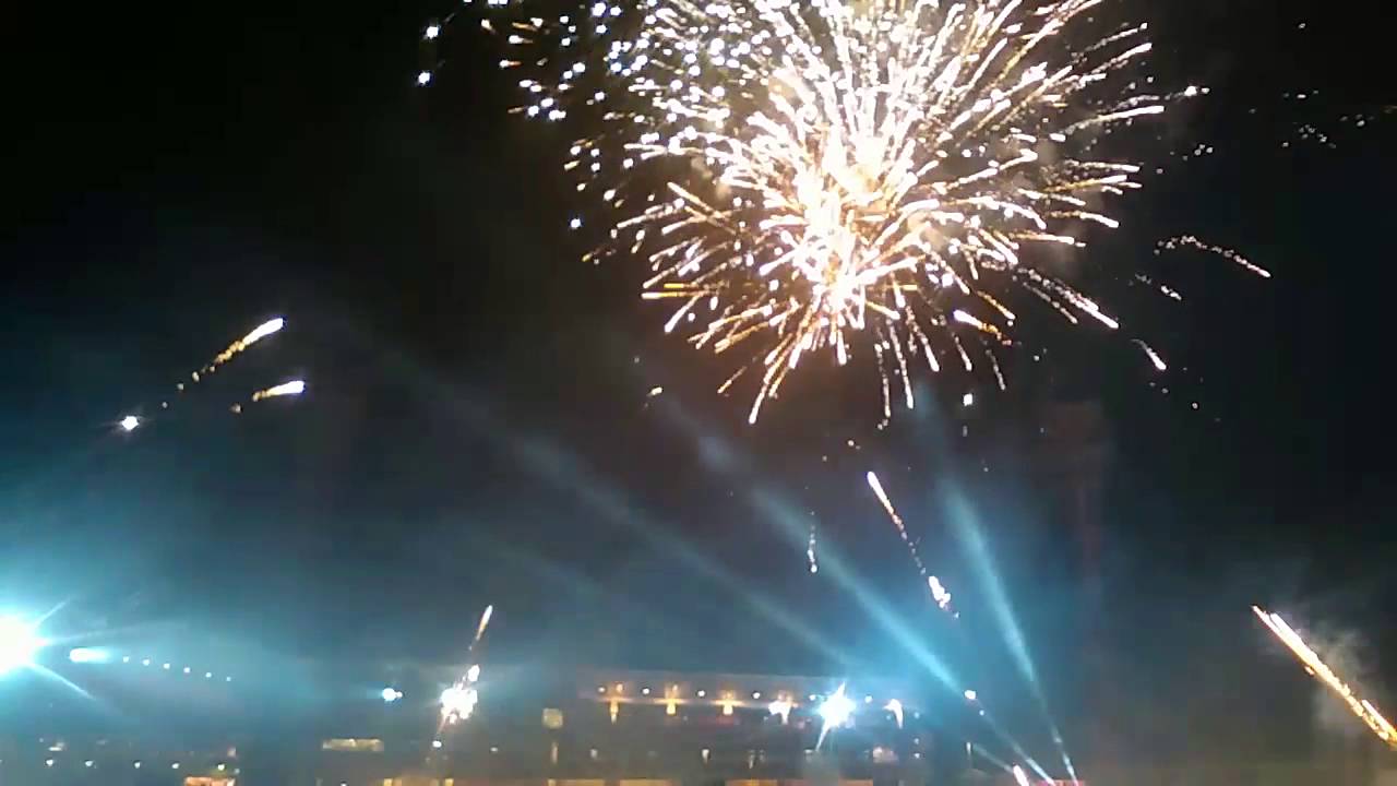 Sydney Royal Easter Show 2016 - Fireworks Day 2 - YouTube