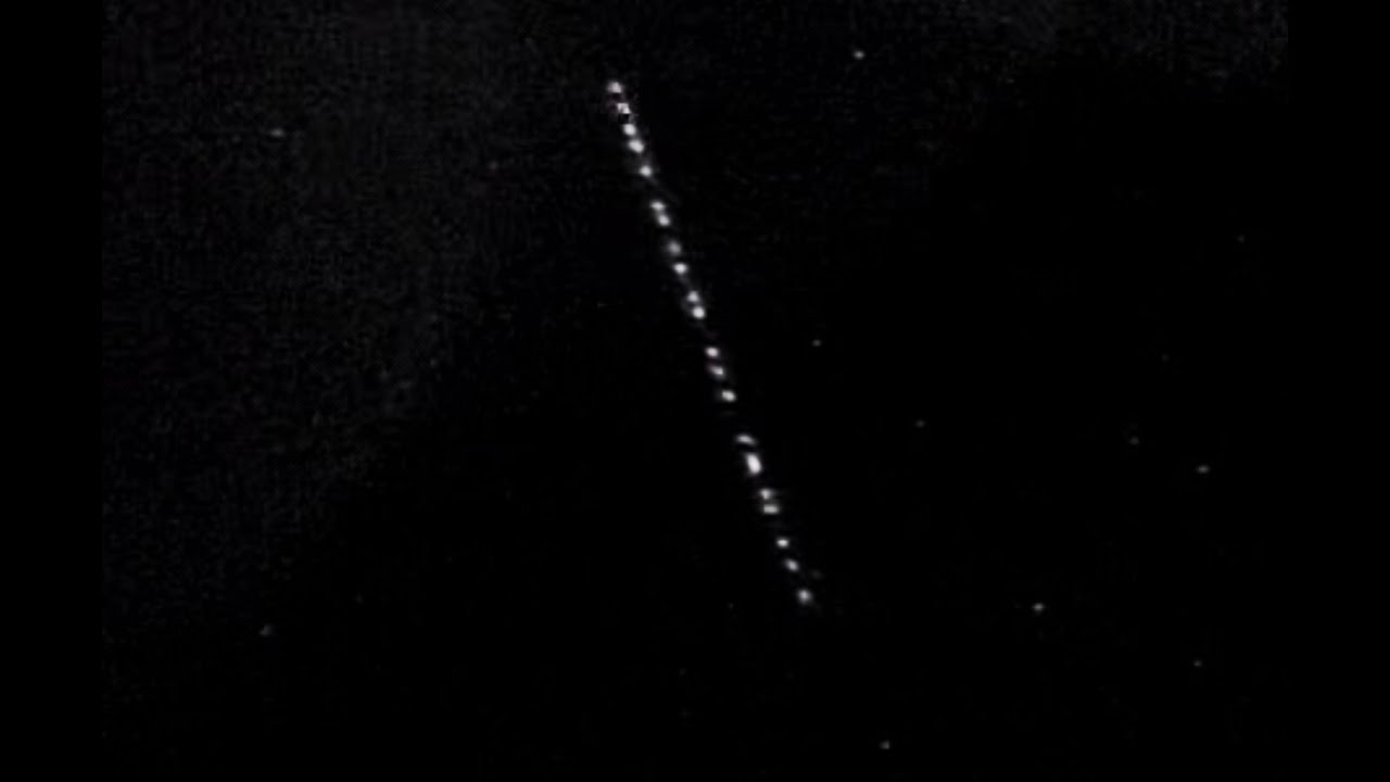 Starlink Over Oregon Coast - YouTube