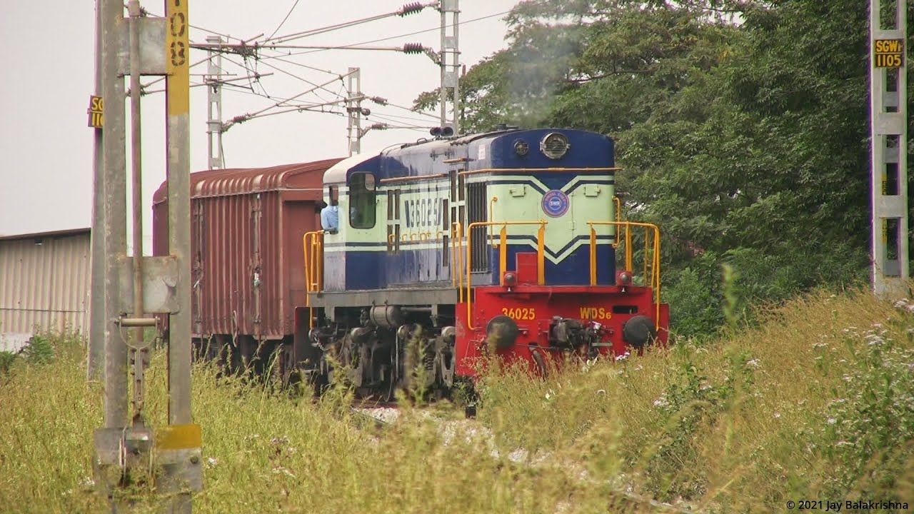(2007) KJM WDS-6 shunting a goods rake at Whitefield Satellite Goods ...