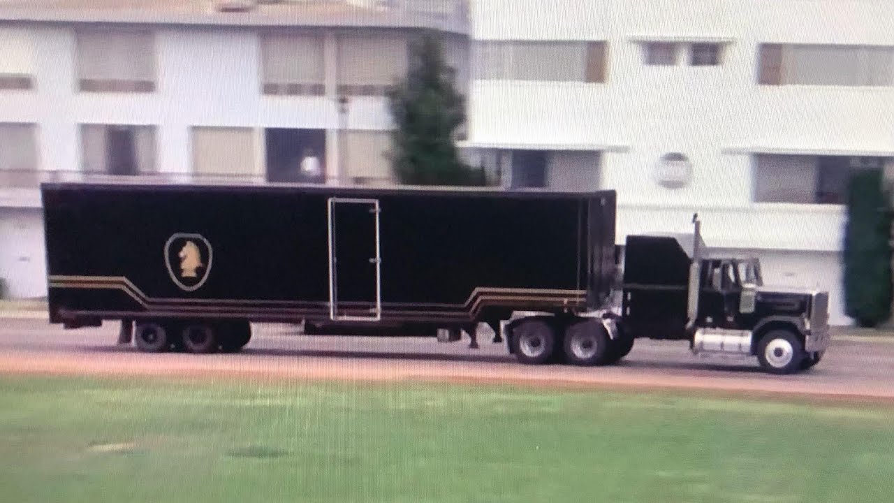 Screen used FLAG semi from Knight Rider work day - YouTube