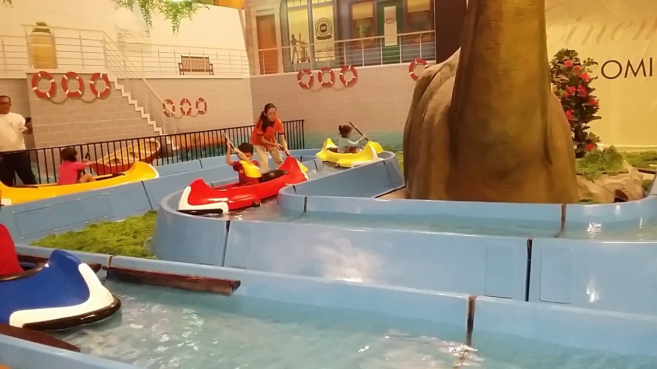 Perahu di transmart rungkut surabaya - YouTube