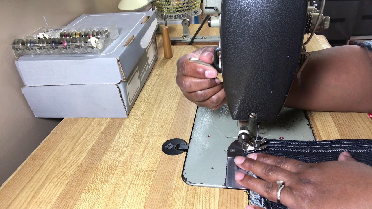 Bernina 217 Industrial Sewing machine - YouTube