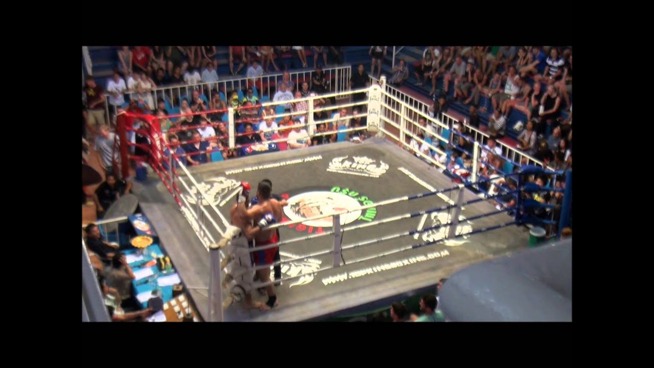 Majid Fallah Lion Muay Thai Debut - YouTube