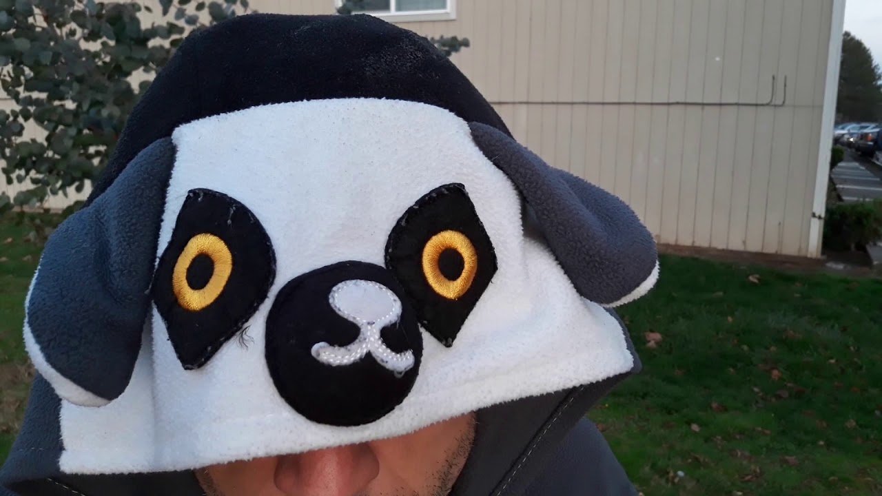 Lemur time. - YouTube