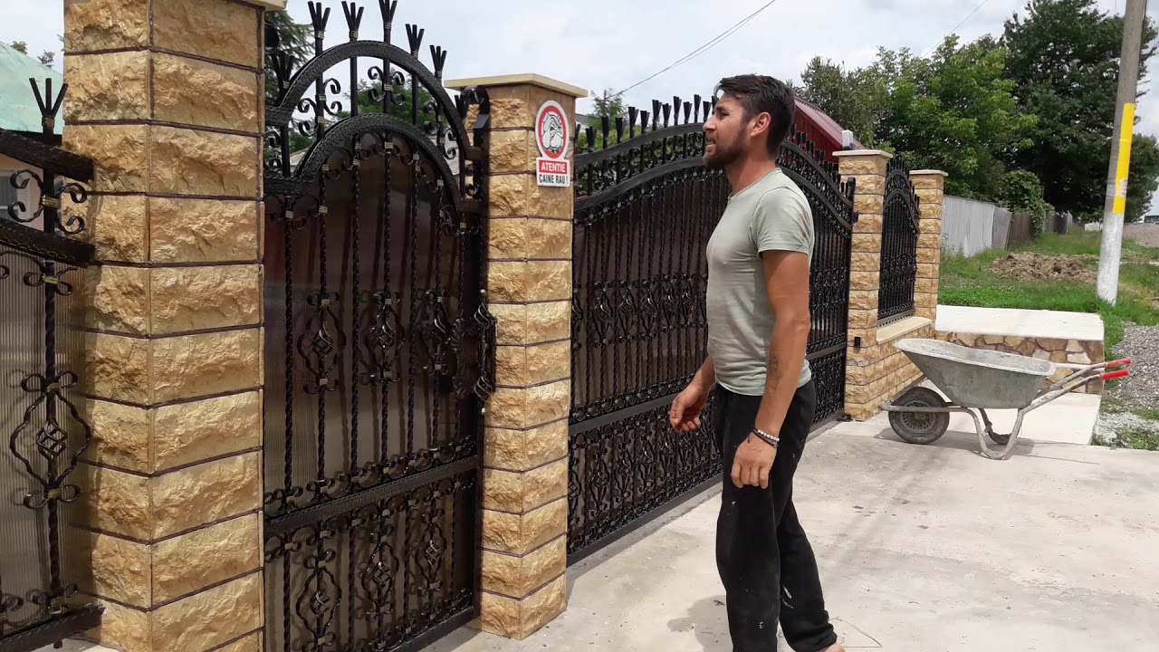 Atenție caine foarte rau😲😲😲 - YouTube