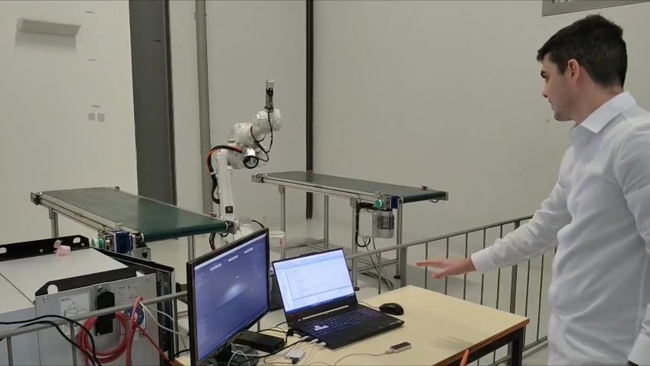 ABB Robot - Experimenting with Leap Motion - YouTube