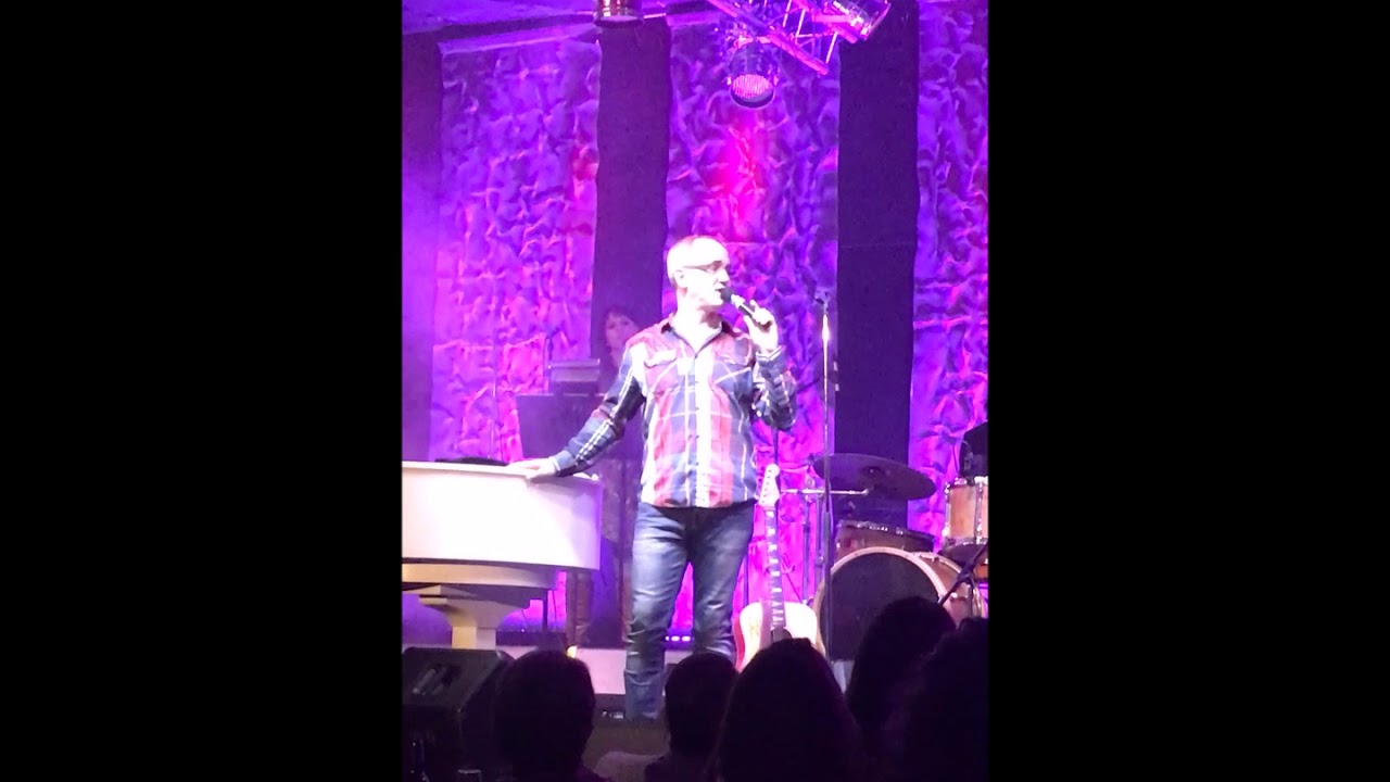 André Deschênes chante "La guitare de Jérémie" (avril 2018) - YouTube