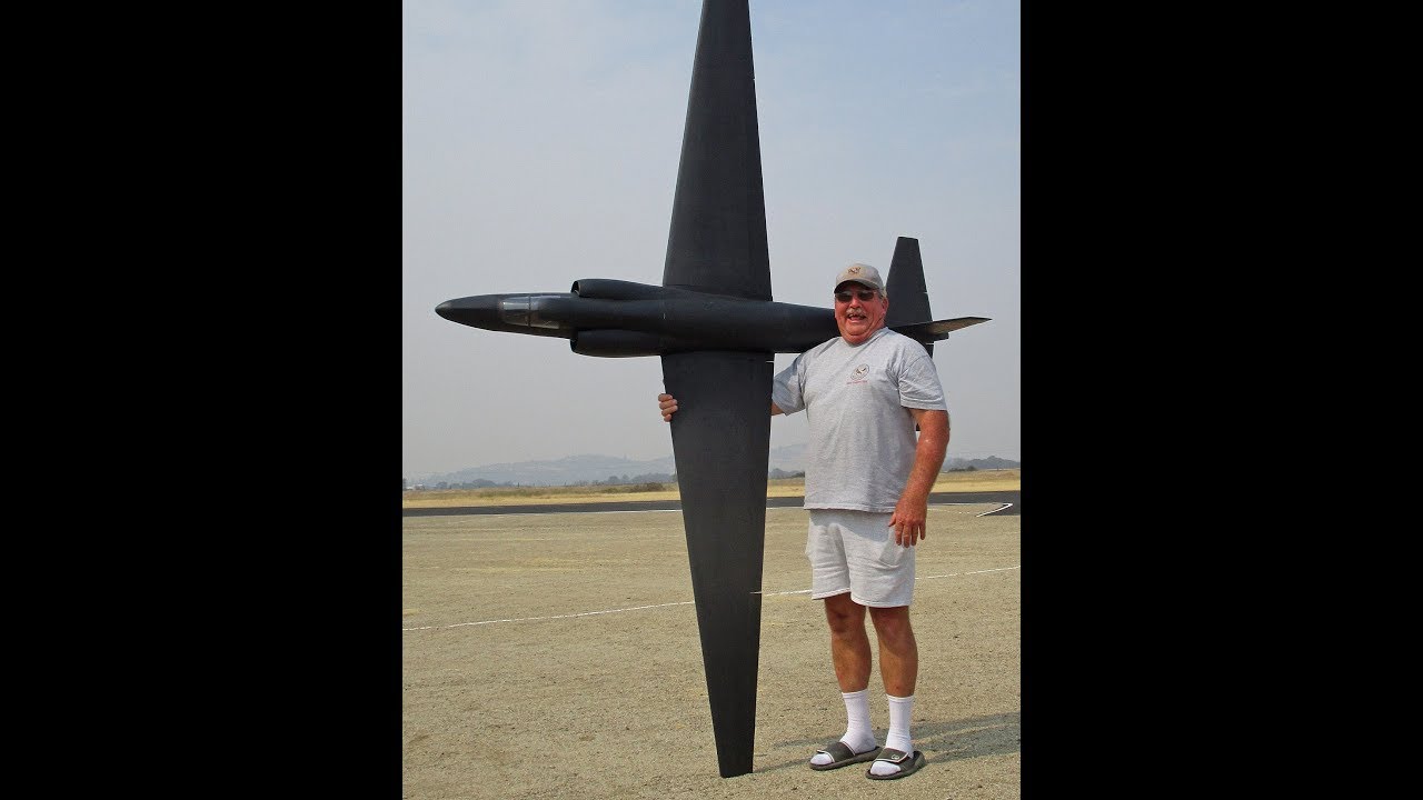 U-2 RC Model Maiden Flight Disaster - YouTube