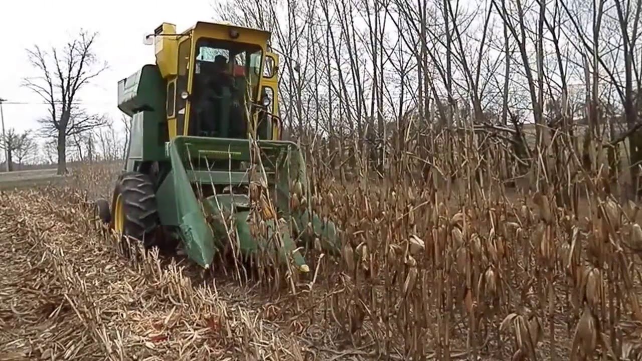 John Deere 45 Combine - YouTube