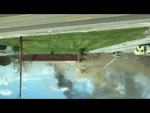 Fire at old IGA building in Kingsport 1 - YouTube