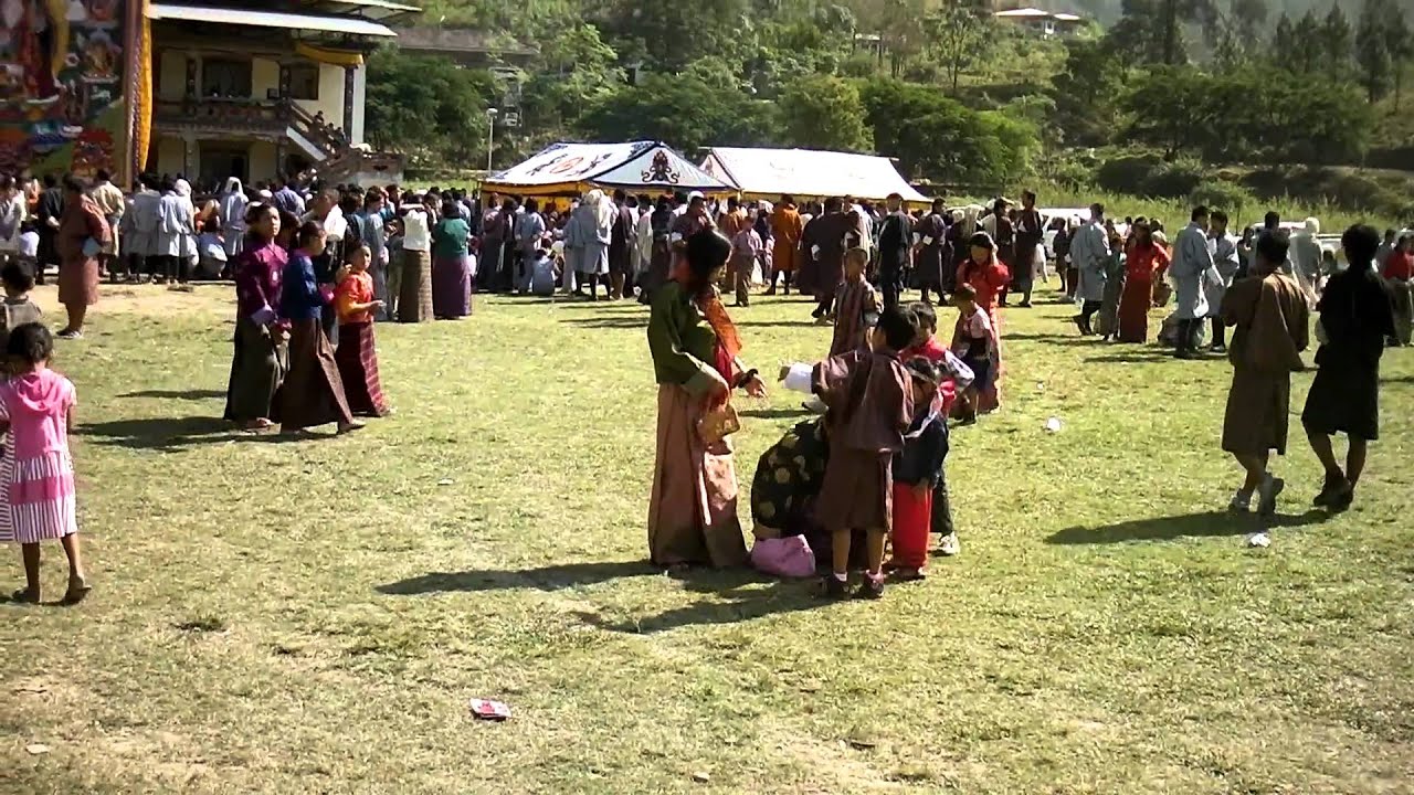 Gyelpozhing Tshechu - YouTube