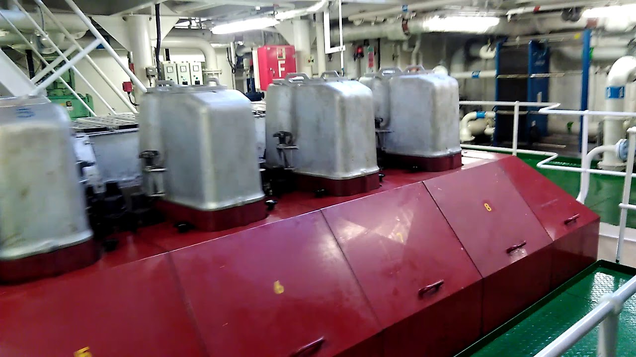 Mak 8M43c 7200 kW. Low idle speed - YouTube