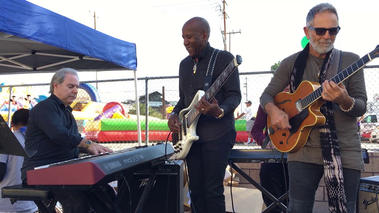 "Chameleon"- Nathan East, Ben Armentano, Thom Rotella, Mike Celenza ...