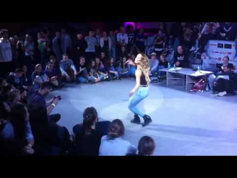 Судейский выход Fraules Elena Ninja Bonchinche