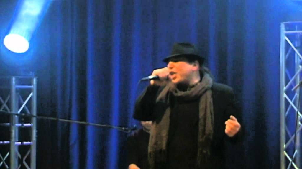 Counting Crows "A Long December" - acoustic - YouTube