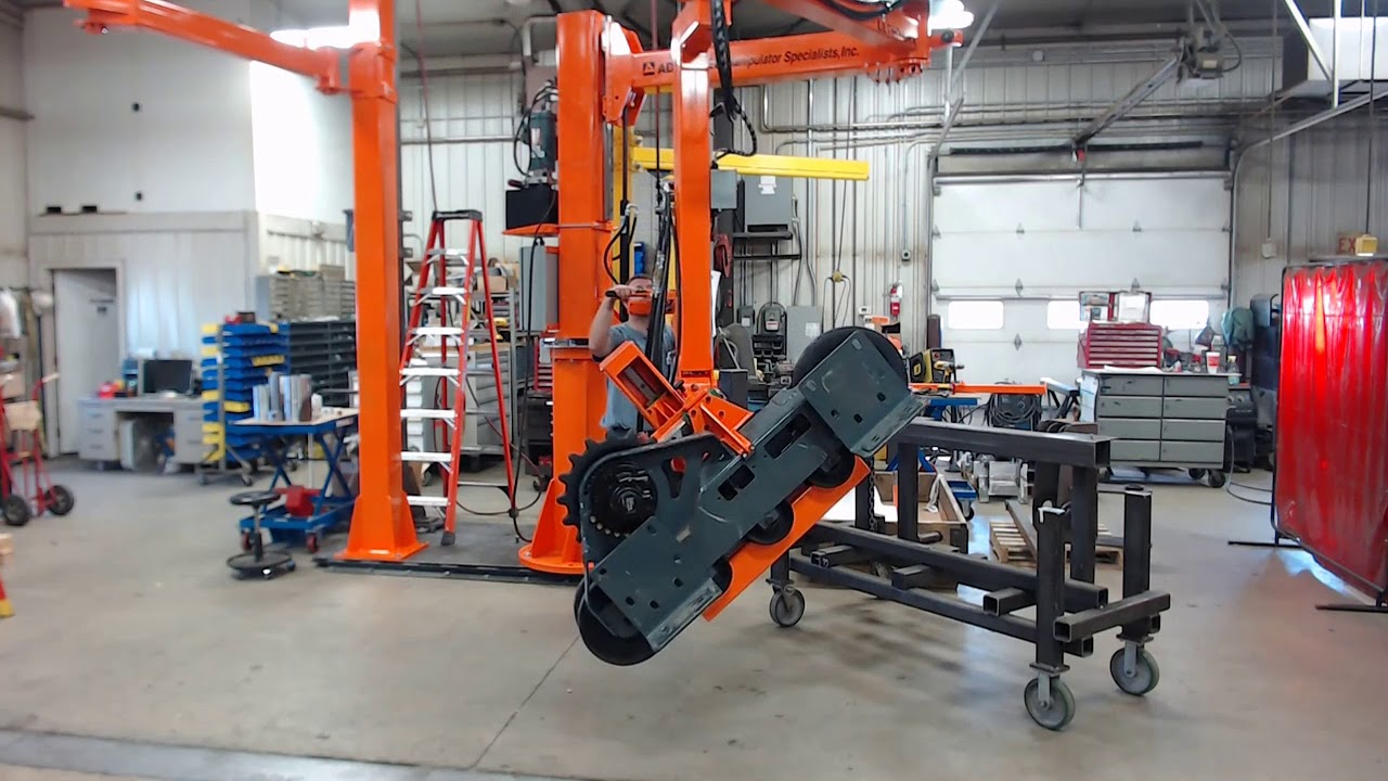 Powerful Hydraulic Manipulator Lifting 1500 lbs. - YouTube