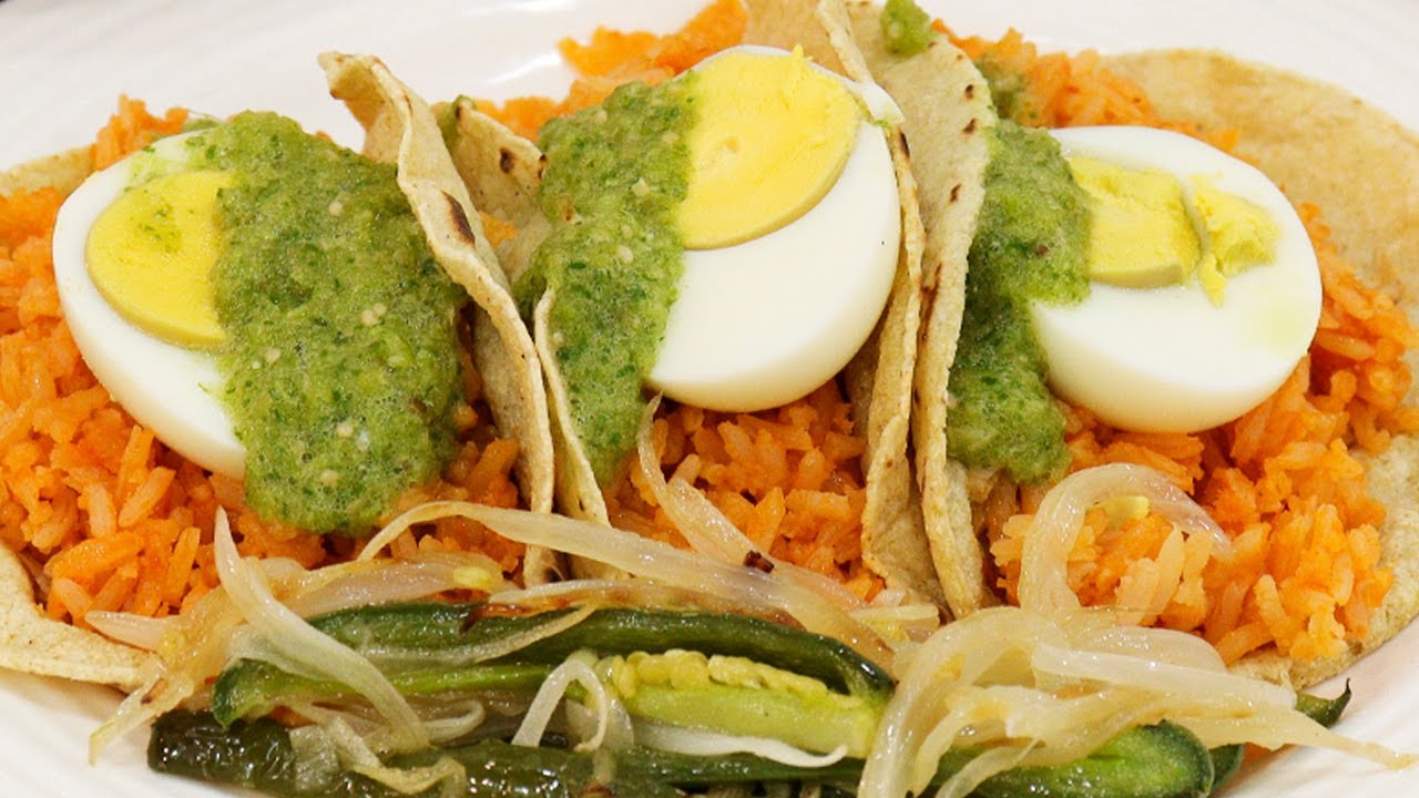 Tacos de arroz con huevo - YouTube