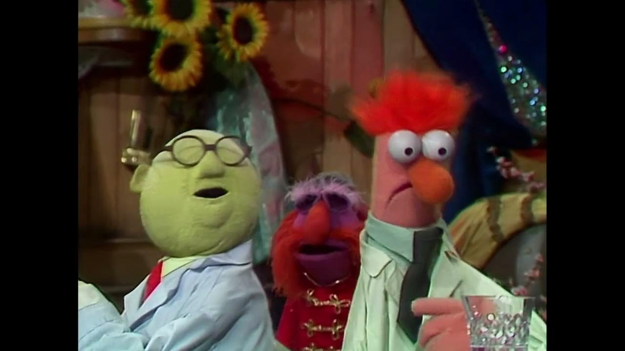 The Muppet Show - 420: Alan Arkin - Backstage #1 (1980) - YouTube