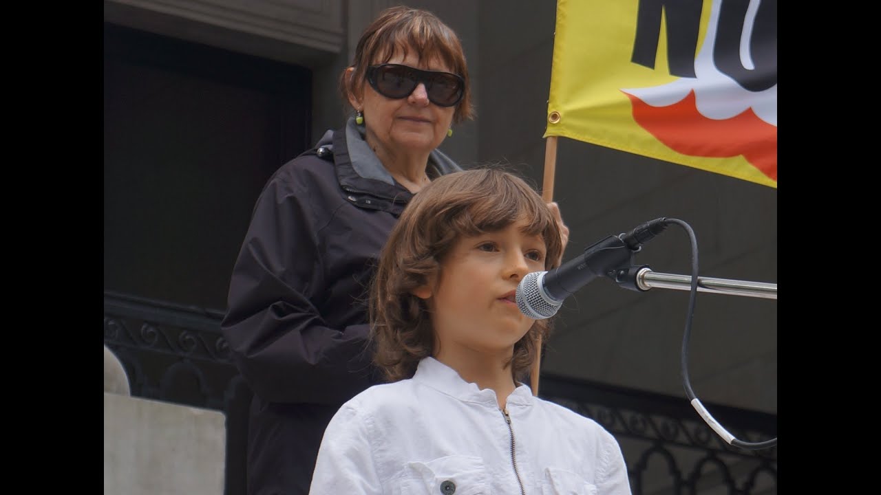 Daniel Bissonnette, at March against Monsanto, Vancouver - YouTube