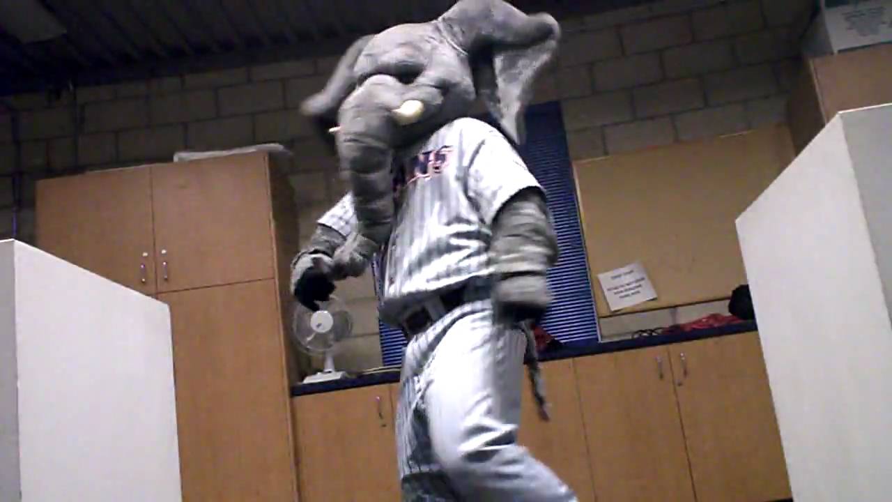 Tuffy Titan Baseball - YouTube