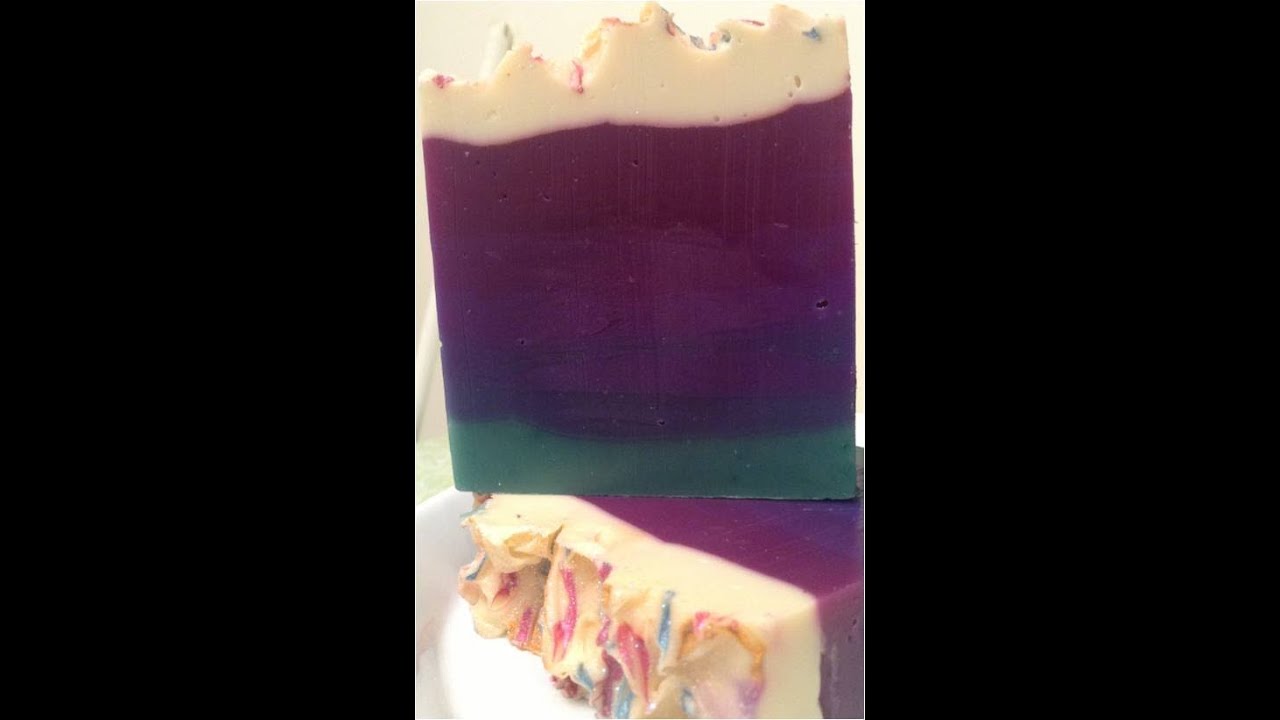 Amy's soap challenge: Gradient Soap - YouTube