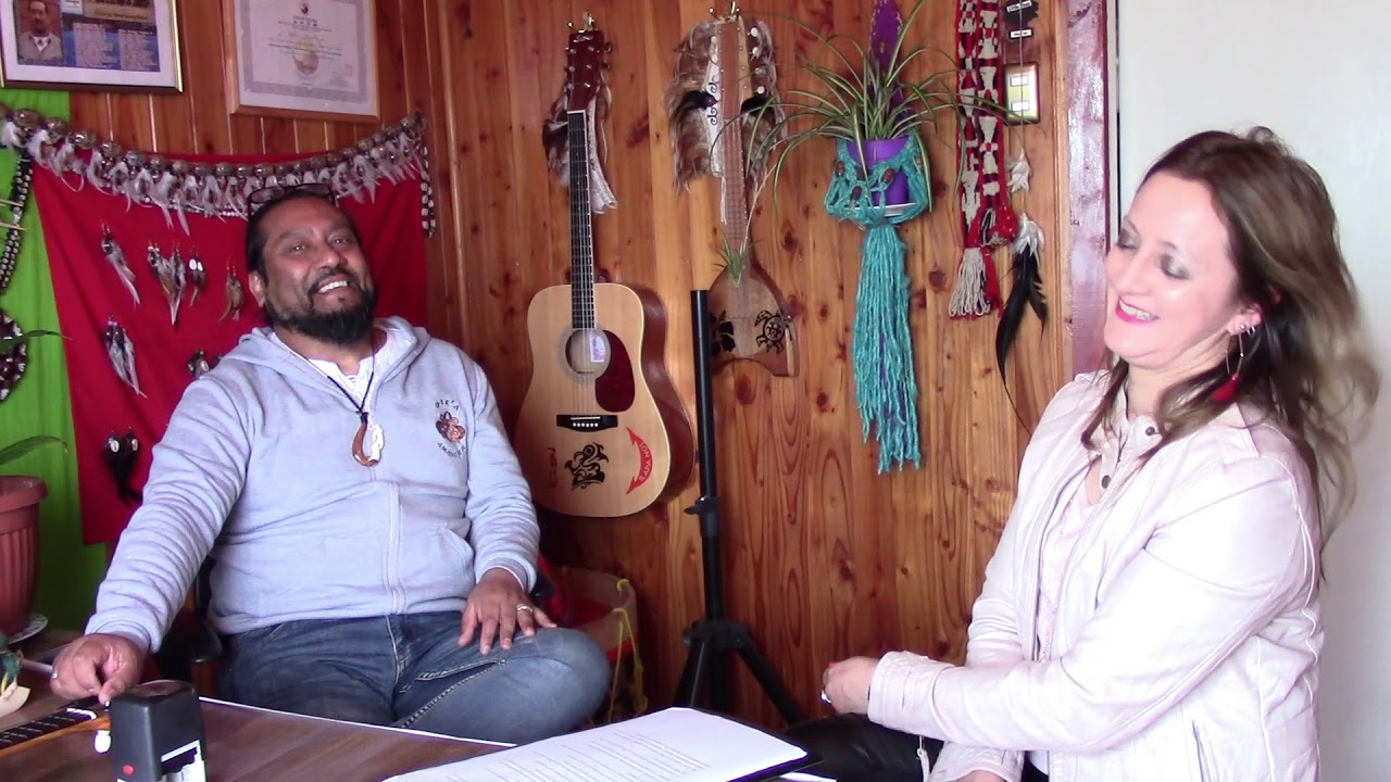 Entrevistando a Ariki - YouTube