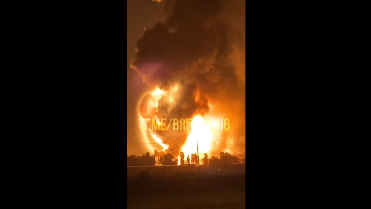 Huge Fireball at Novokuybyshevsk Oil Refinery After Drone Strike! - YouTube