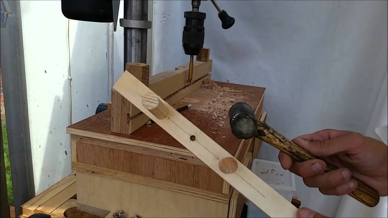 How to make a simple centre finder/marker in 2 minutes from scrap ...