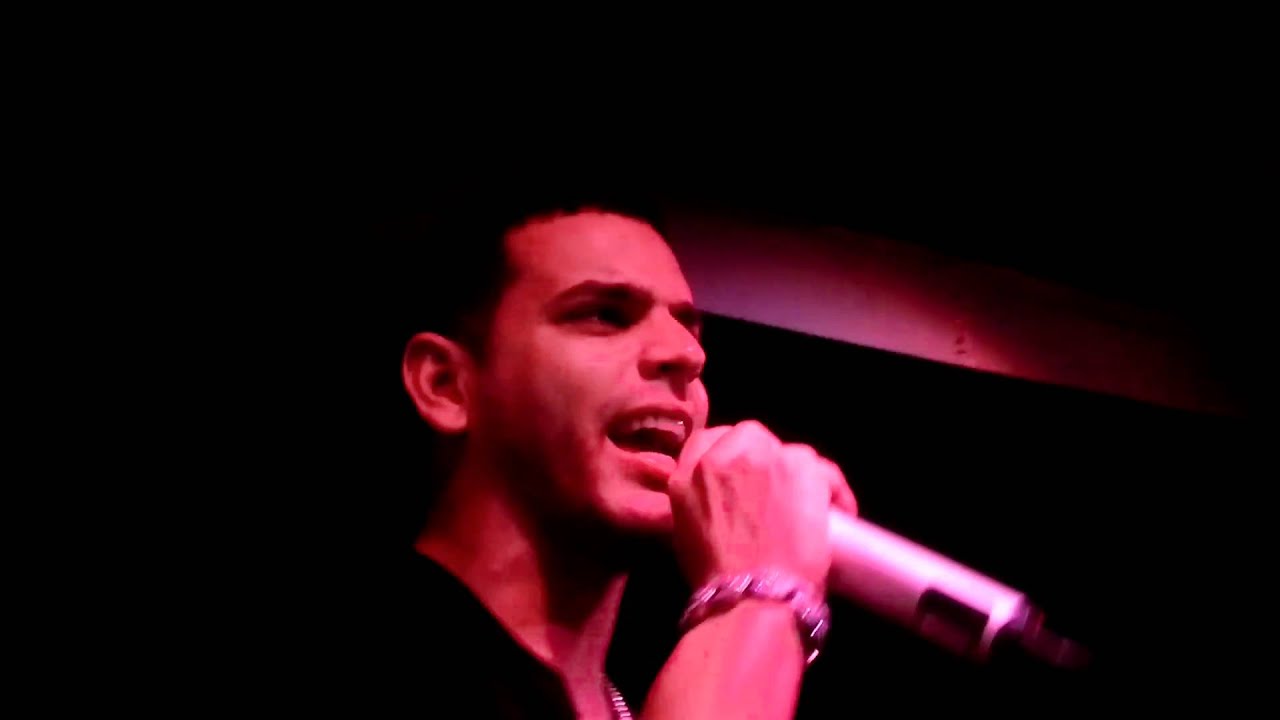 Tito el Bambino "te pido perdon" live in san jose CA - YouTube