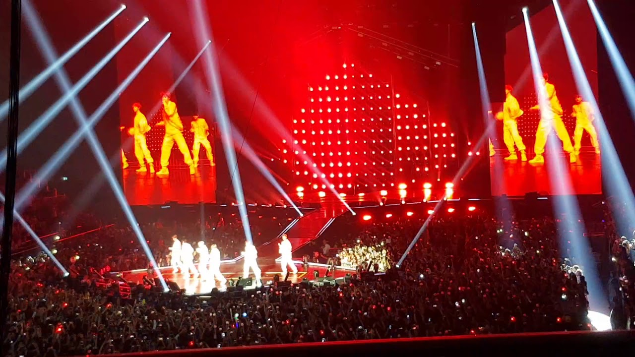 방탄소년단 (BTS) 런던 공연 (London Concert) Day 2 - part 4 - YouTube