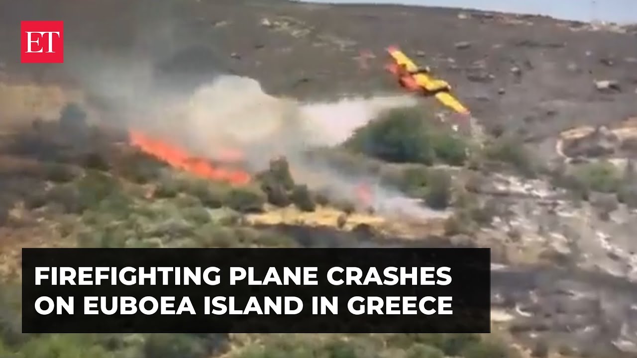 Greek Air Force plane crashes while fighting forest fire - YouTube