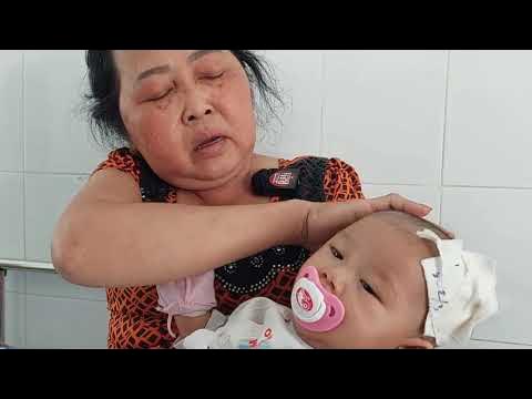Bé gái 4 tháng tuổi bị mẹ n/ém từ gác trọ qua cơn nguy kịch, hé lộ nhiều thông tin gây sốc - YouTube