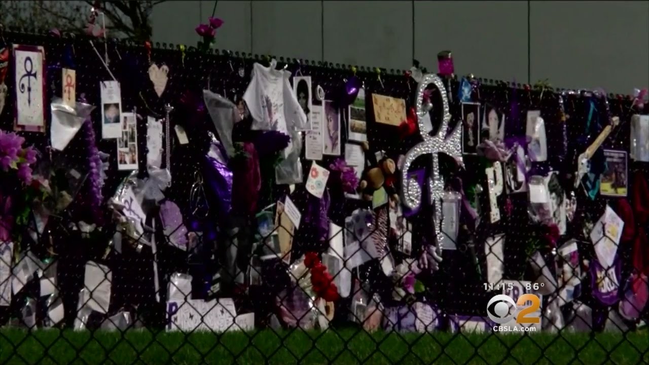 Minneapolis Pays Tribute To Prince A Year Later - YouTube